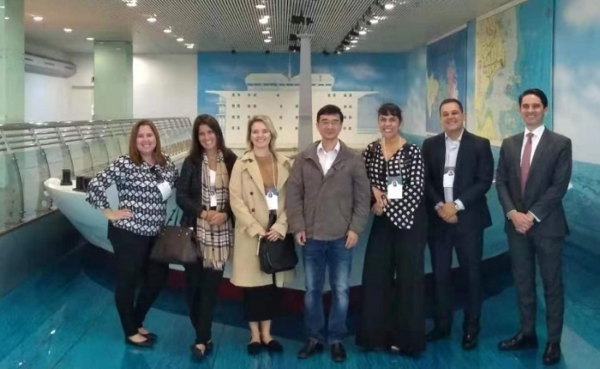 Em missão técnica à China, CNA visita porto de Xangai | Confederação da ...